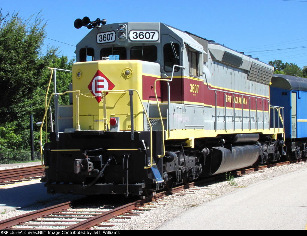 Untitled [www.rrpicturearchives.net]